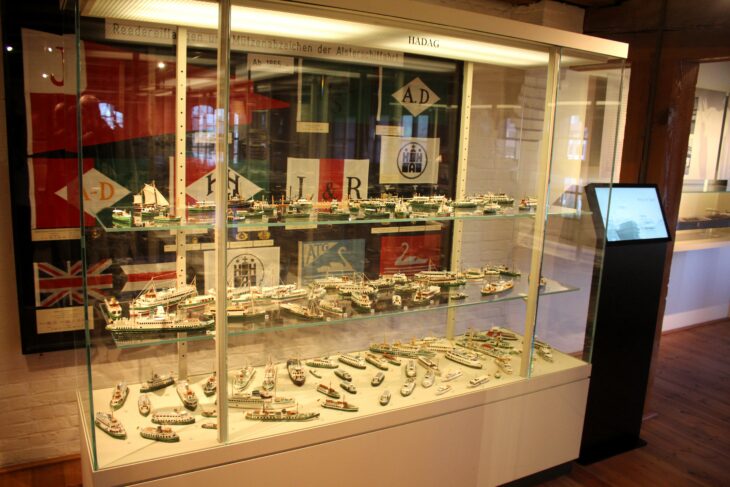 135 Jahre HADAG im Internationalen Maritimen Museum erleben Elbdampfer ...